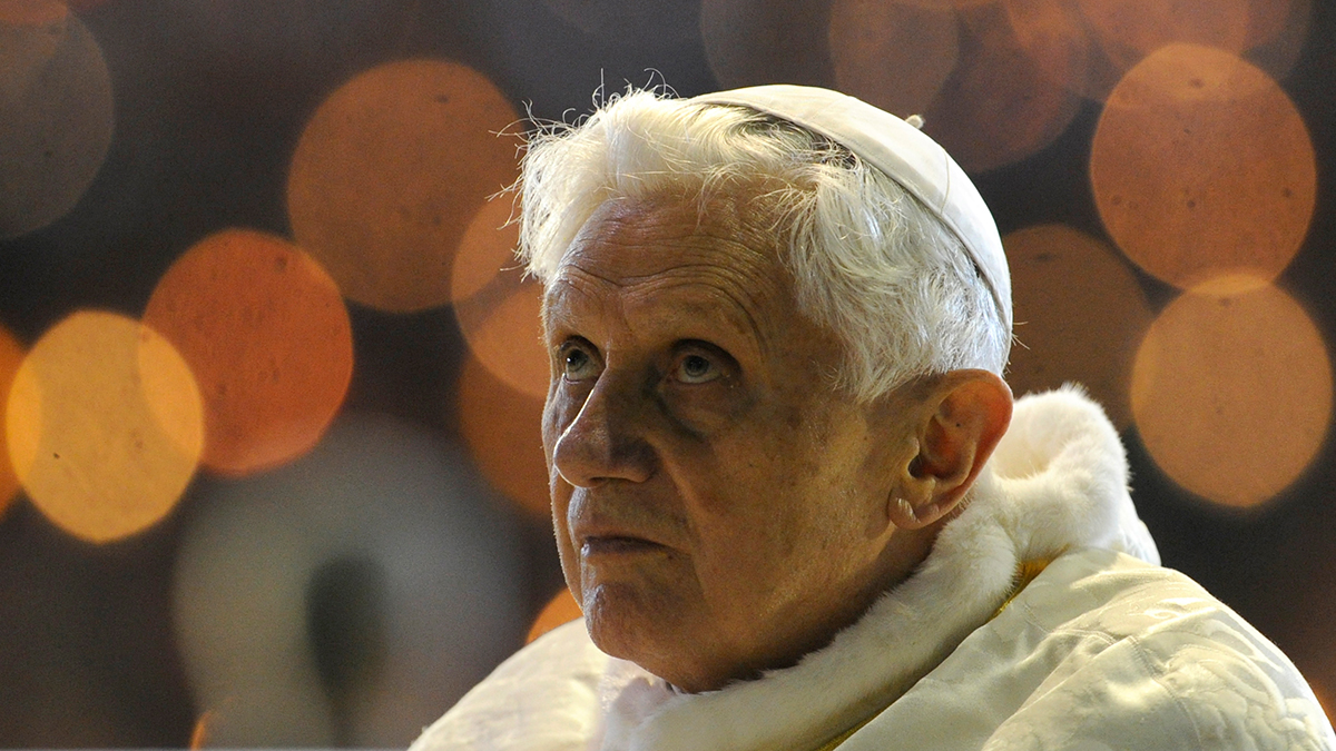 Just 4 sentences from Benedict XVI to help us prepare for death