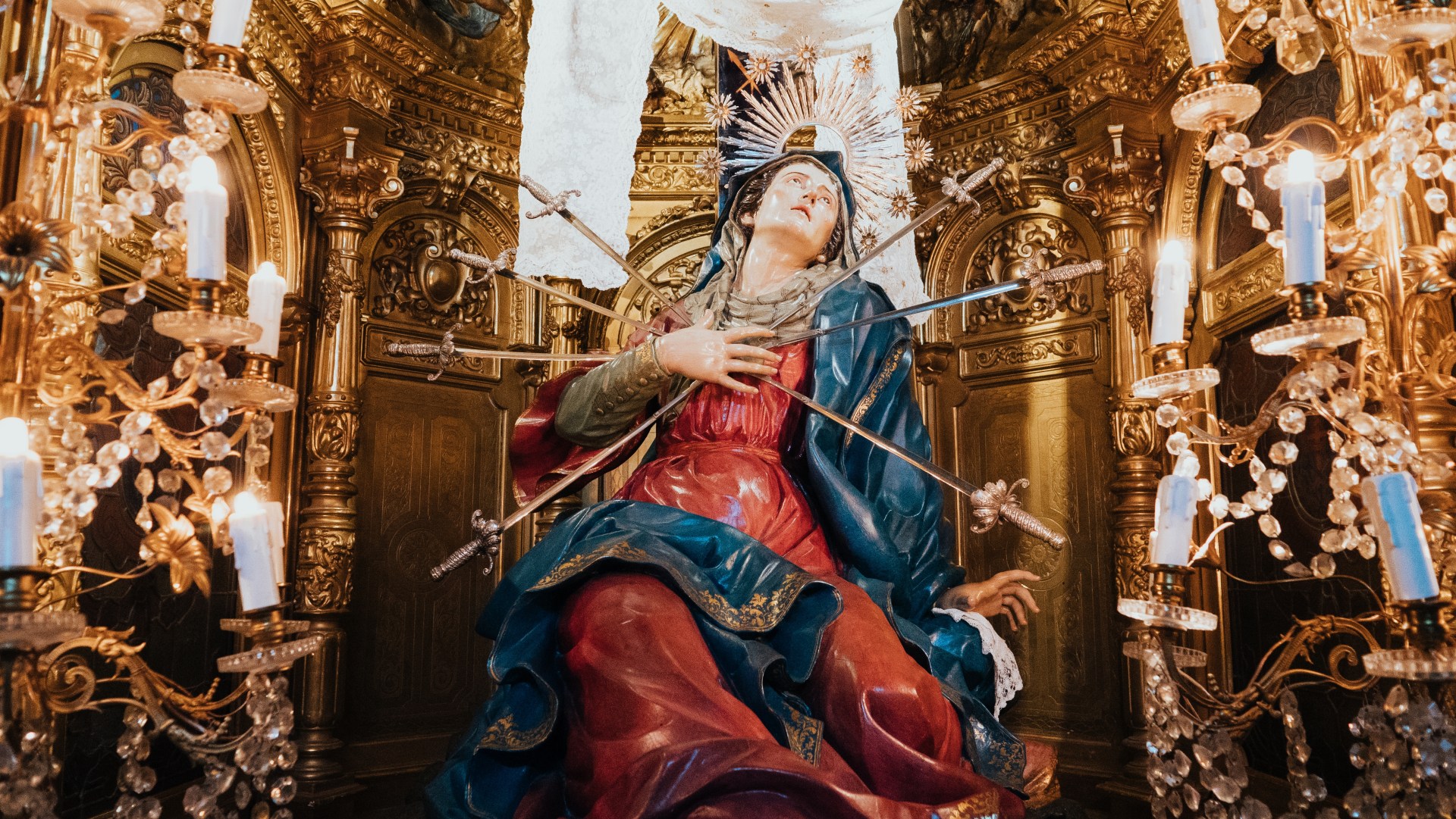 Prayer asking Mary to be with you during Holy Week