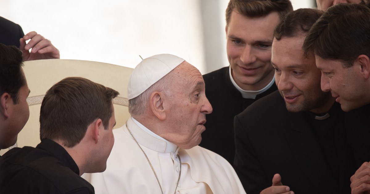 Pope jokes that his advice to future Jesuits is to become Dominicans!