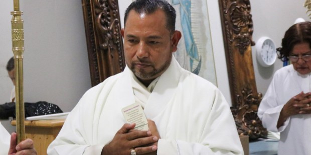 Mexican priest who ran migrant shelter found murdered