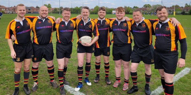 7 Rugby-playing sons team up with their dad as he retires from the sport