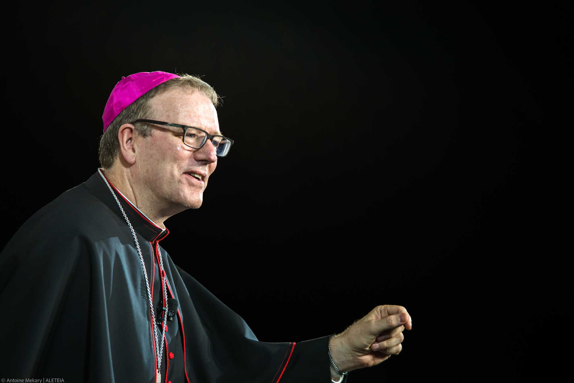 Bishop Barron offers prayers in wake of Minnesota shooting