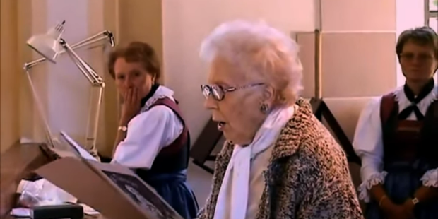 96-year-old opera singer’s rendition of Ave Maria is simply stunning