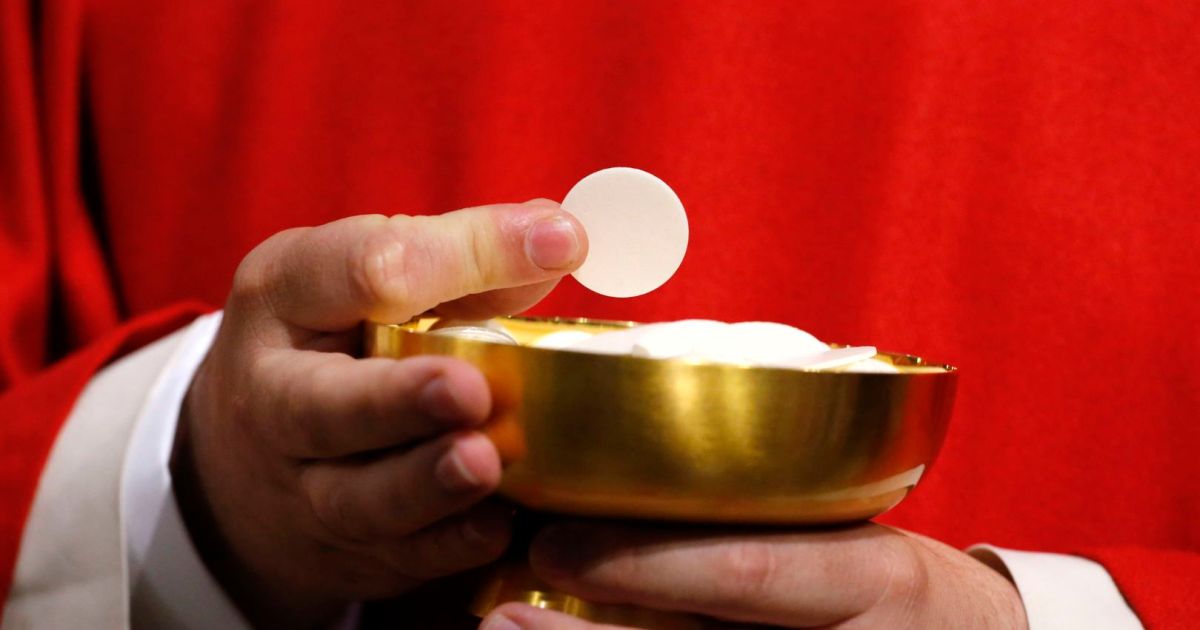 Are there any benefits from receiving Holy Communion?