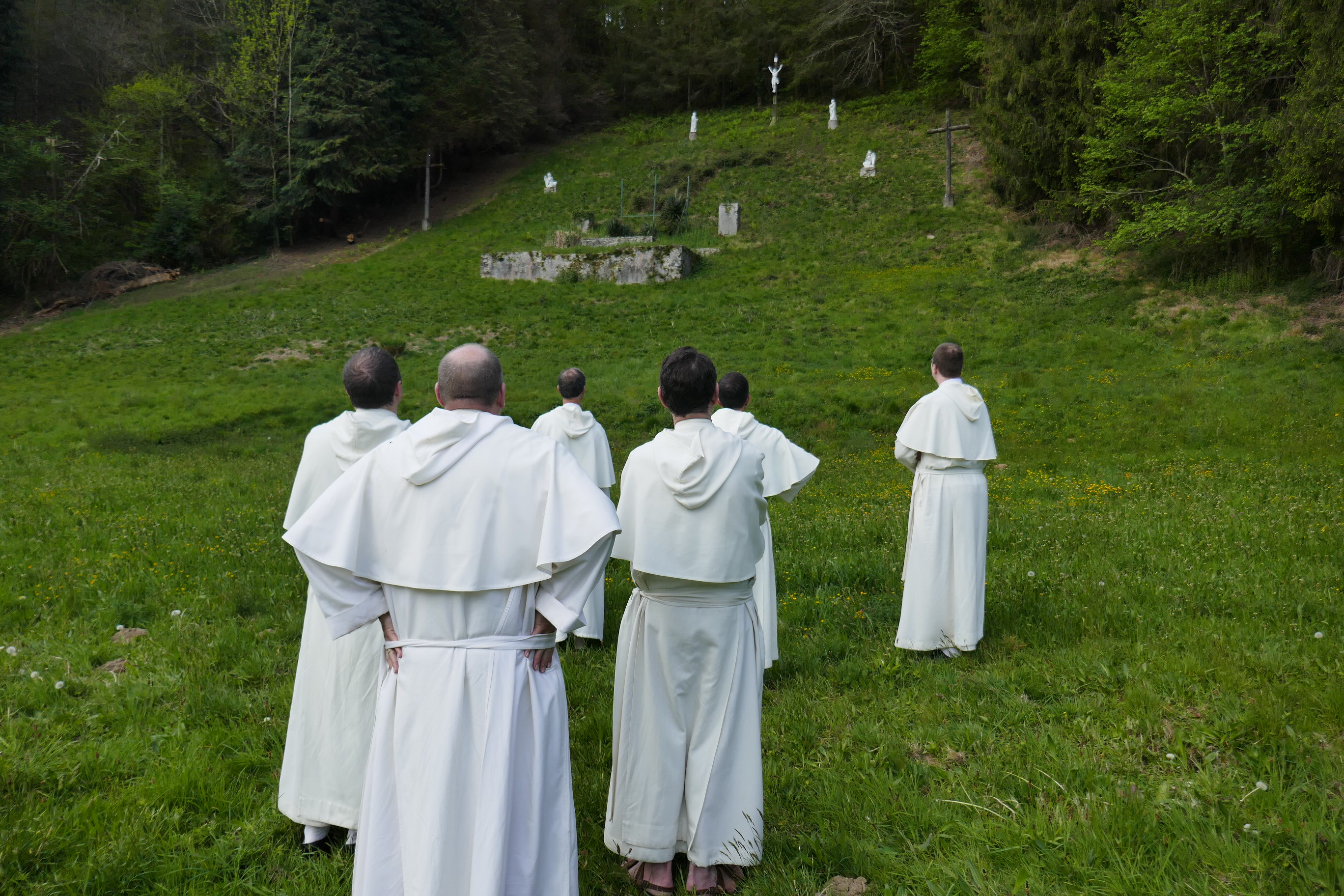 After 200 years of absence, monks return to French abbey on the Camino ...