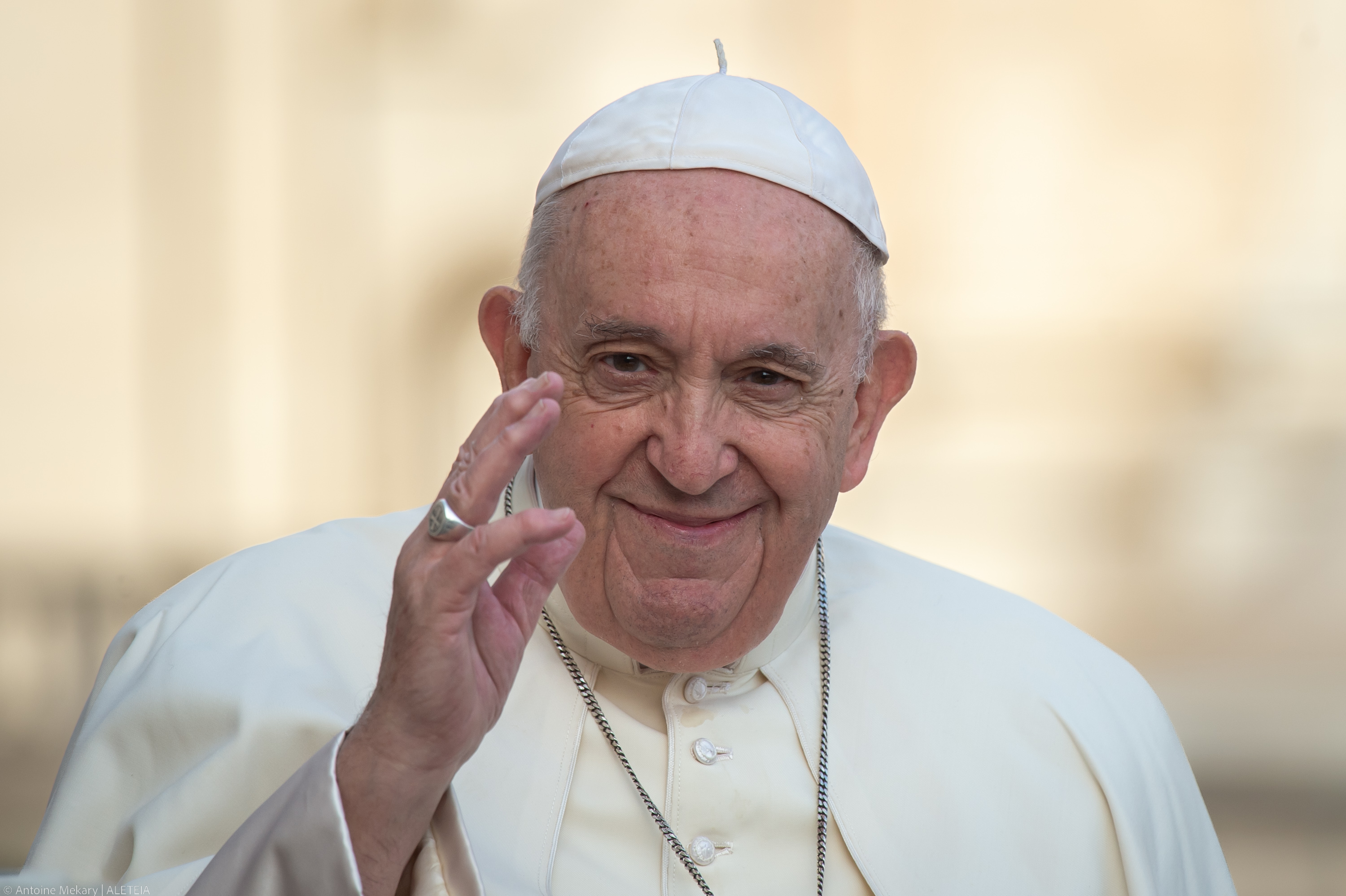 Pope admits he prays to Mary: “Hurry up!”