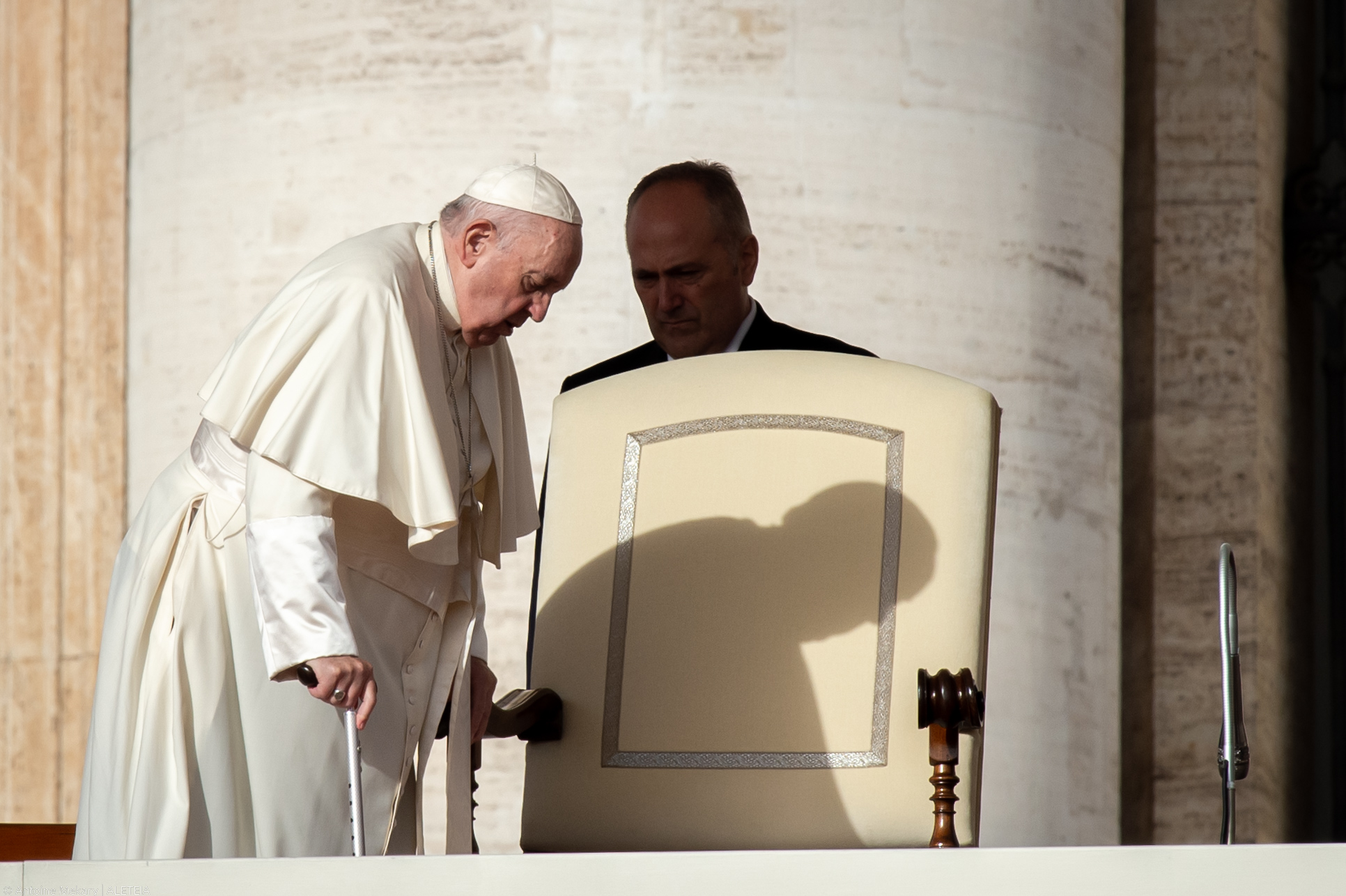 Pope jokes that his advice to future Jesuits is to become Dominicans!