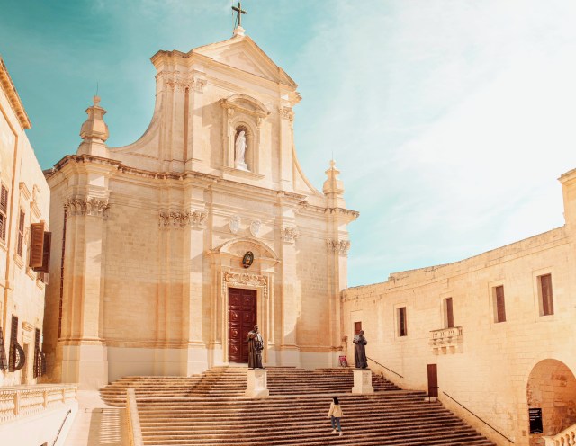 How one beautiful cathedral will take you through history