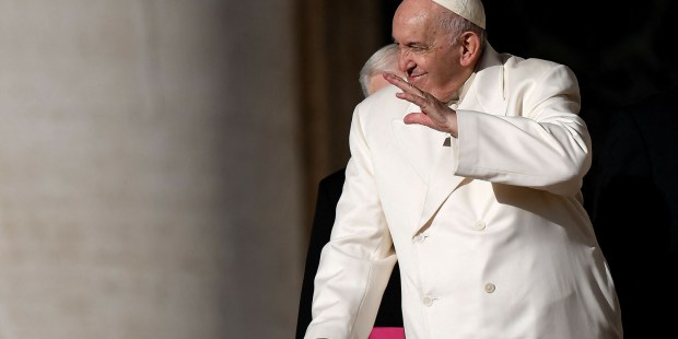 Pope points out St. Thérèse’s “splendid” definition of consolation