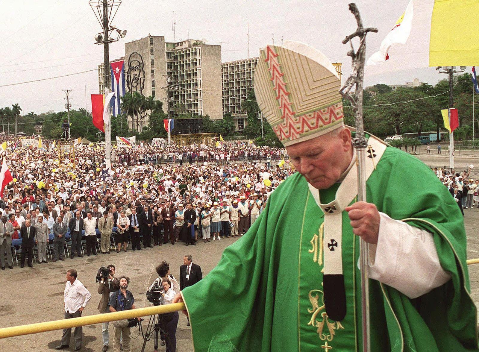 Pope reaches out to Cubans on 25th anniversary of JPII’s visit there
