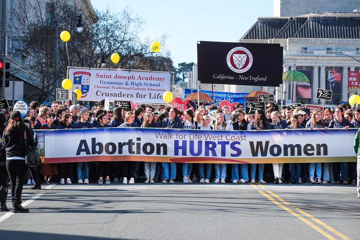 Tens of thousands rally at 19th annual Walk for Life West Coast