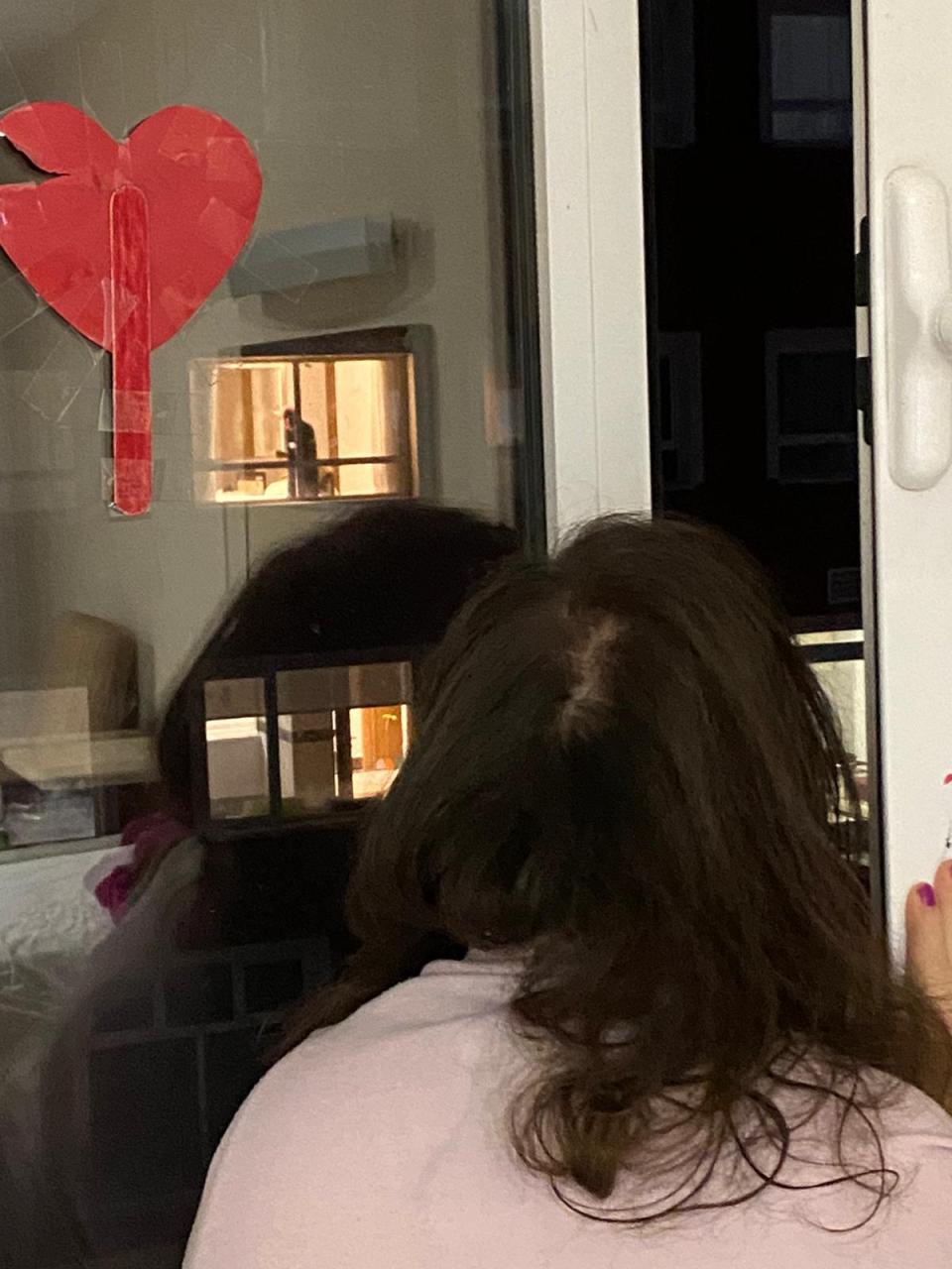 The power of faith in 2 moving photos