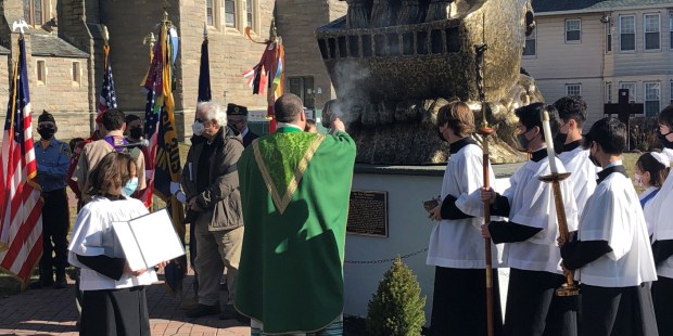 The moving heroism of a WWII priest, rabbi and 2 Protestant ministers ...