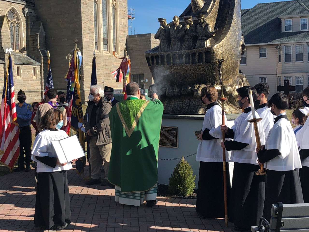 The moving heroism of a WWII priest, rabbi and 2 Protestant ministers ...