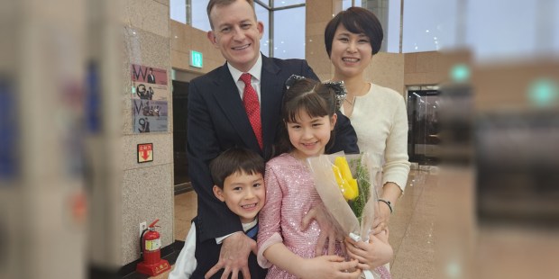 Adorable update to working dad’s viral video