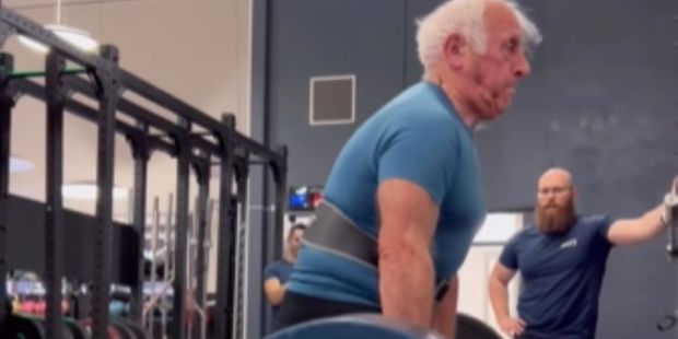 80-year-old lifts 330 lbs … for love!