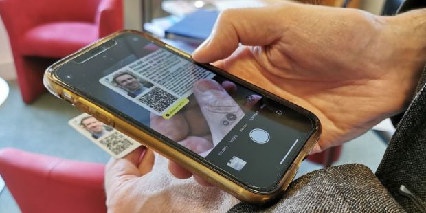 Priests in France to use upgraded clergy ID card