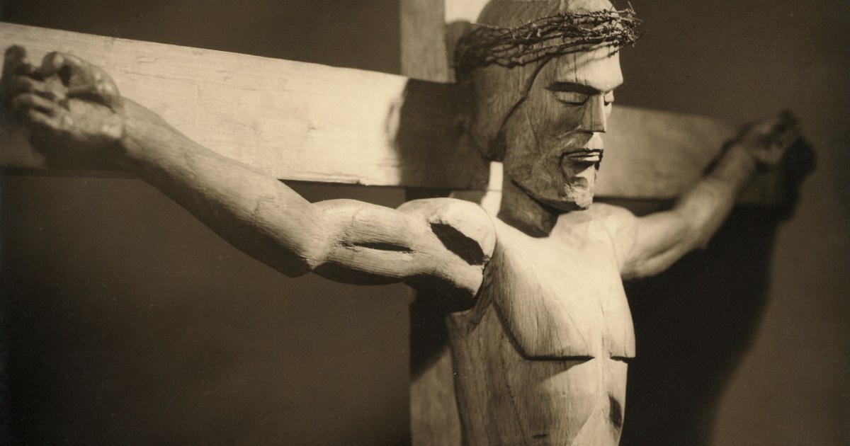 The Jewish prisoner who made a crucifix to honor a priest