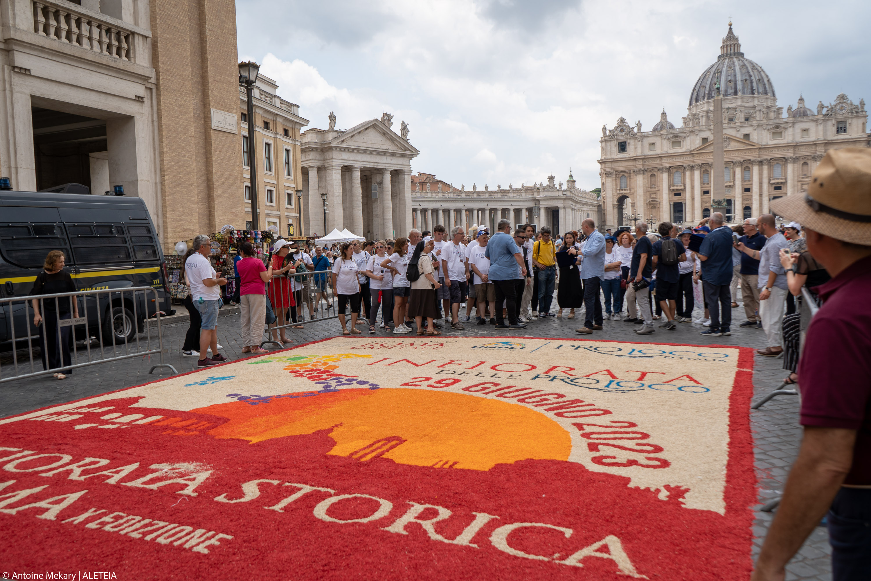 Peter the Pebble, and gorgeous flower carpets