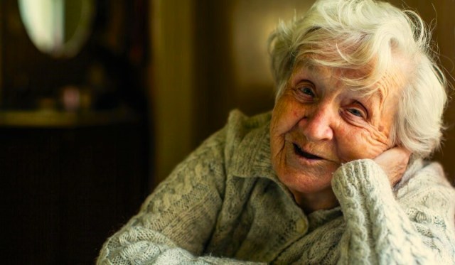 The elderly share their wisdom with youngsters on Facebook