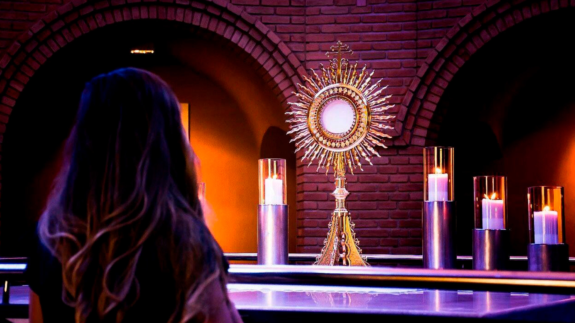 The symbolism of a Eucharistic holy hour on Thursdays