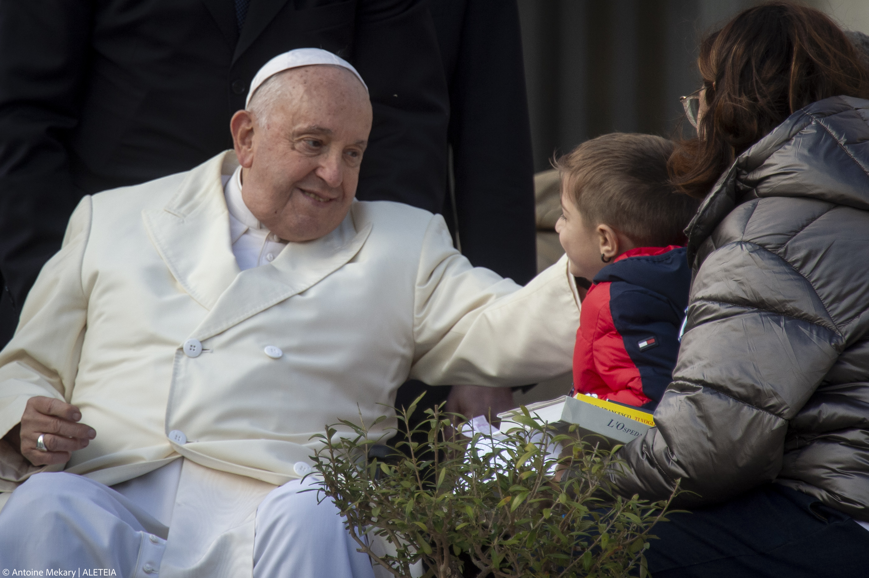 Jubilant Pope, kids mark 1st World Children's Day together