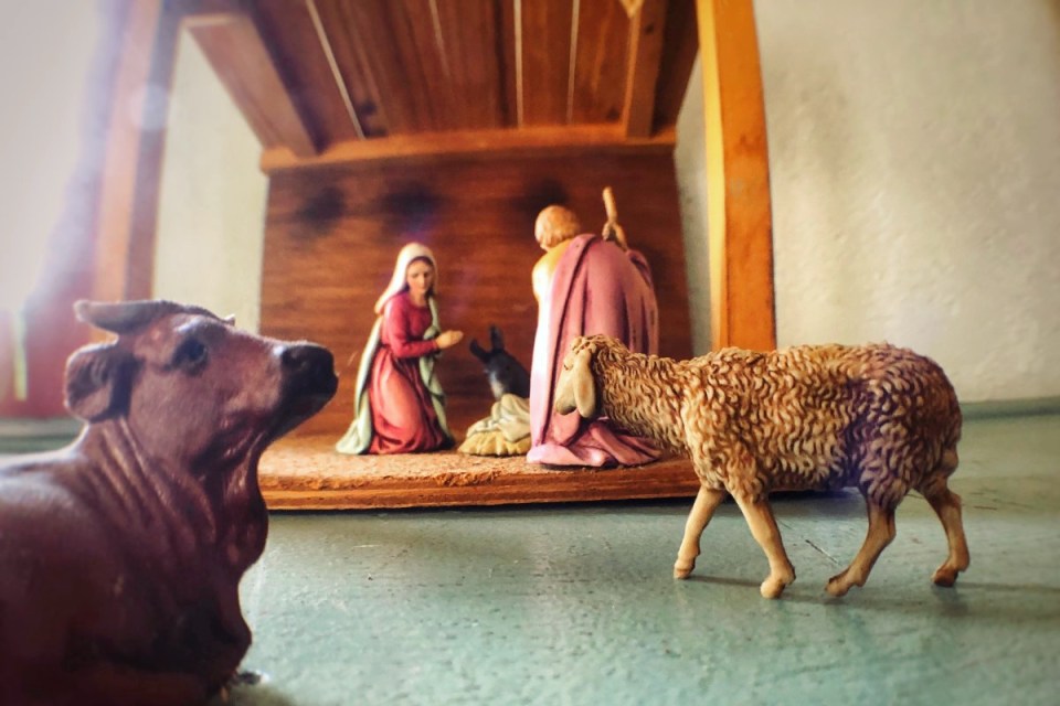 The charming Christmas tradition to get your kids to behave!