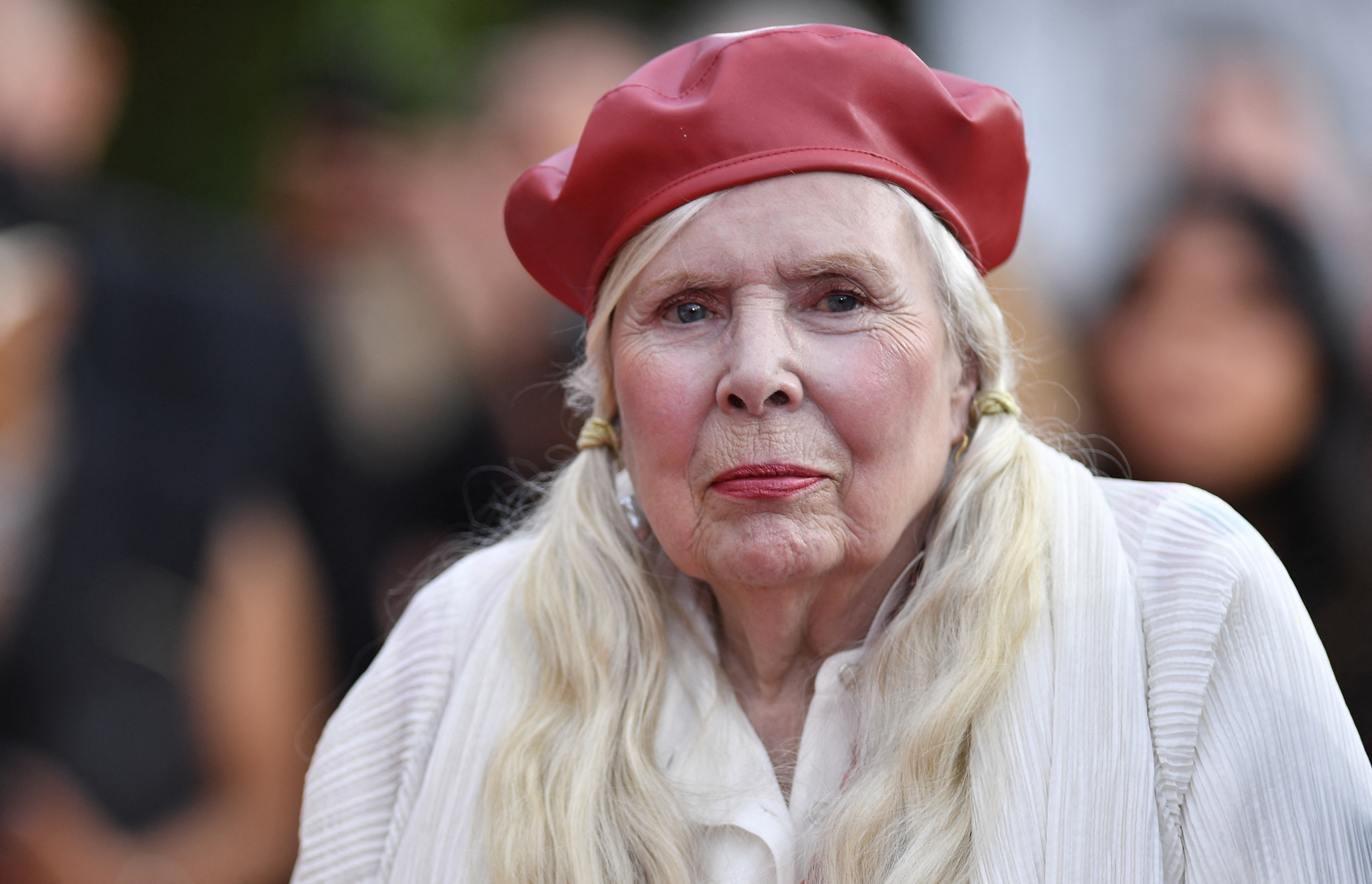 Sibling choir's gorgeous Catholic chant for Christmas