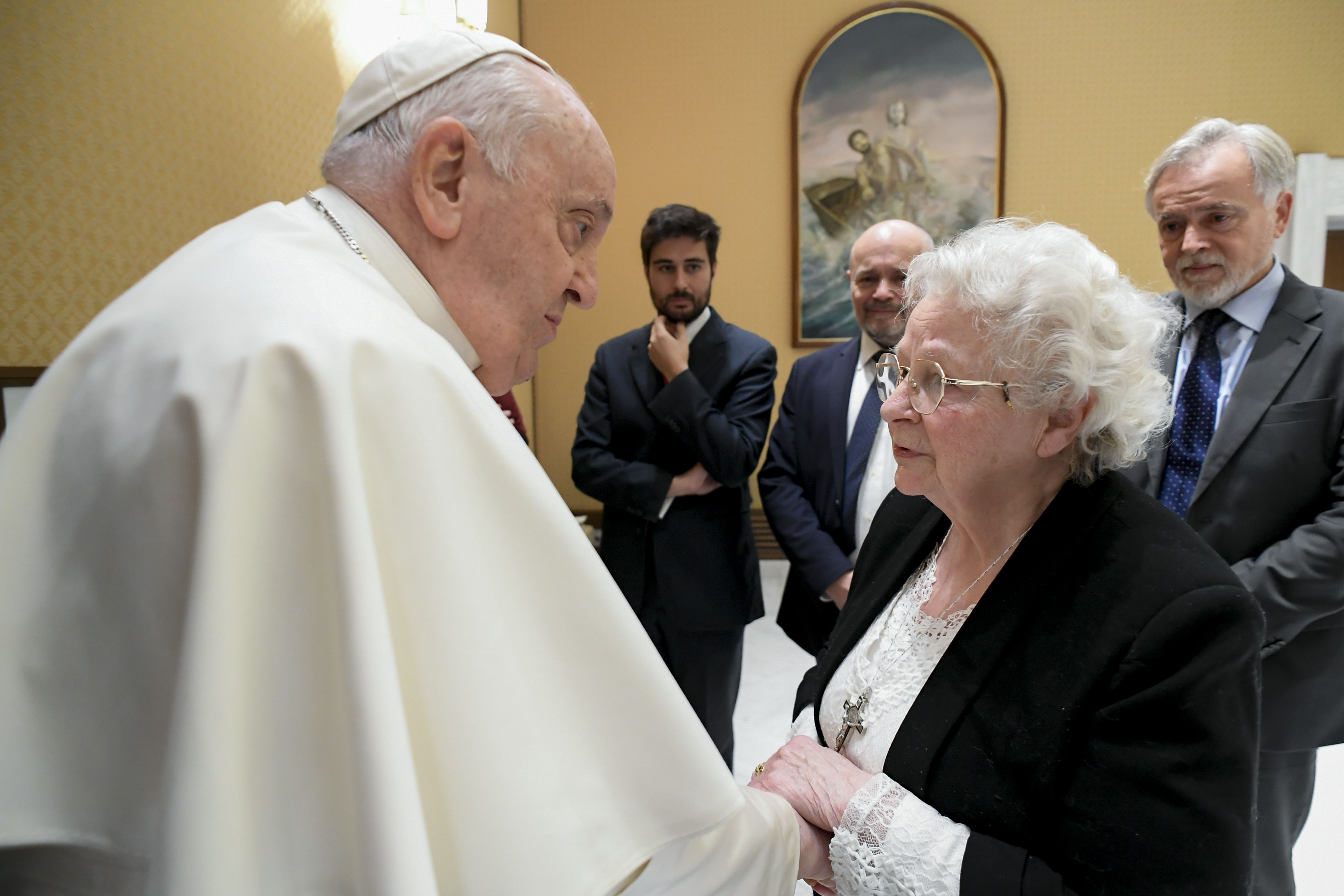 Pope Francis meets with sister of martyred parish priest