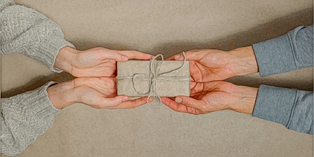 5 Good reasons to give simple gifts for Christmas