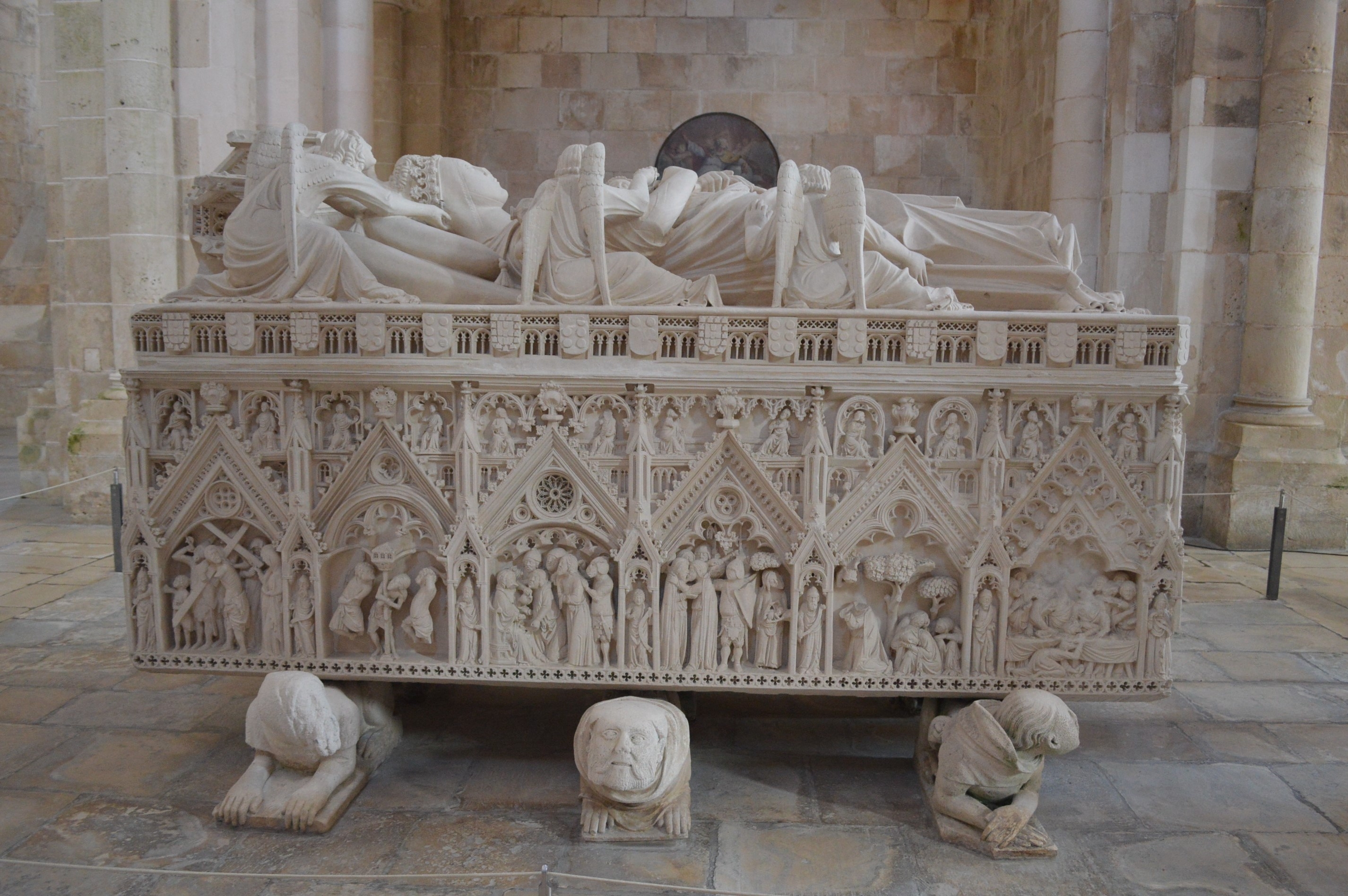 The Alcobaça monastery: The splendor of Cistercian austerity