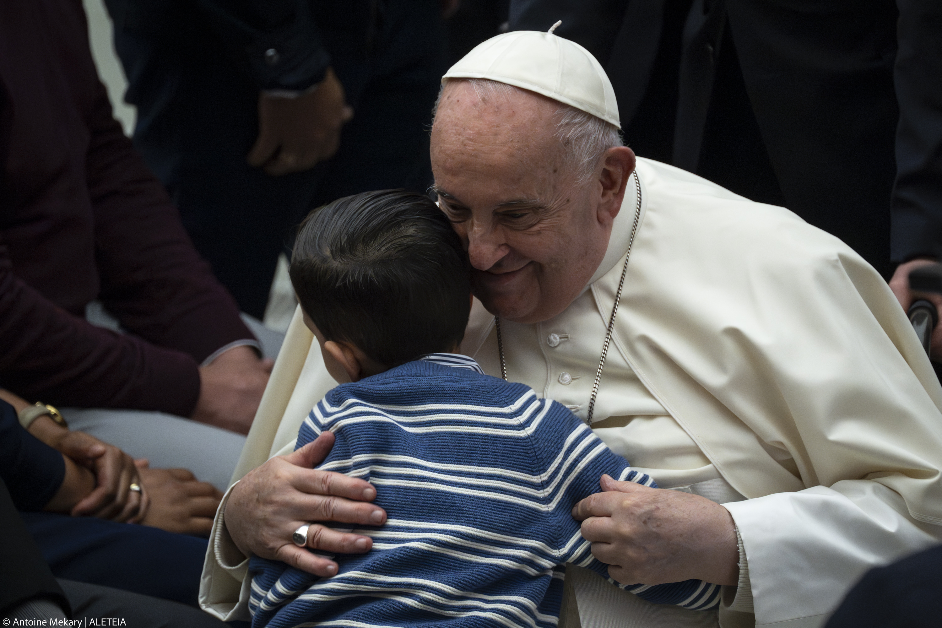 5 Sweet Pope Francis stories to share with your kids