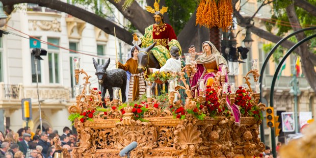 4 Interesting Palm Sunday traditions from around the world