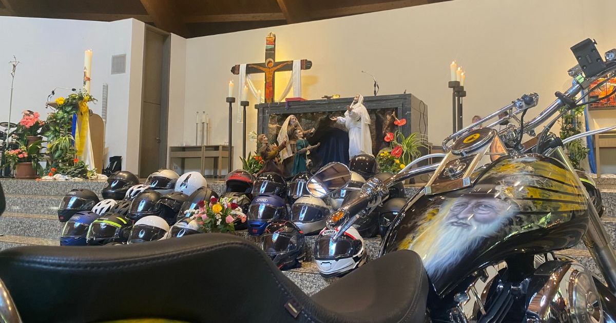 Evangelizing on wheels: Priest leads motorcycle pilgrimages