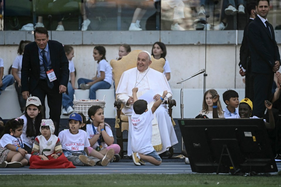 Jubilant Pope, kids mark 1st World Children's Day together