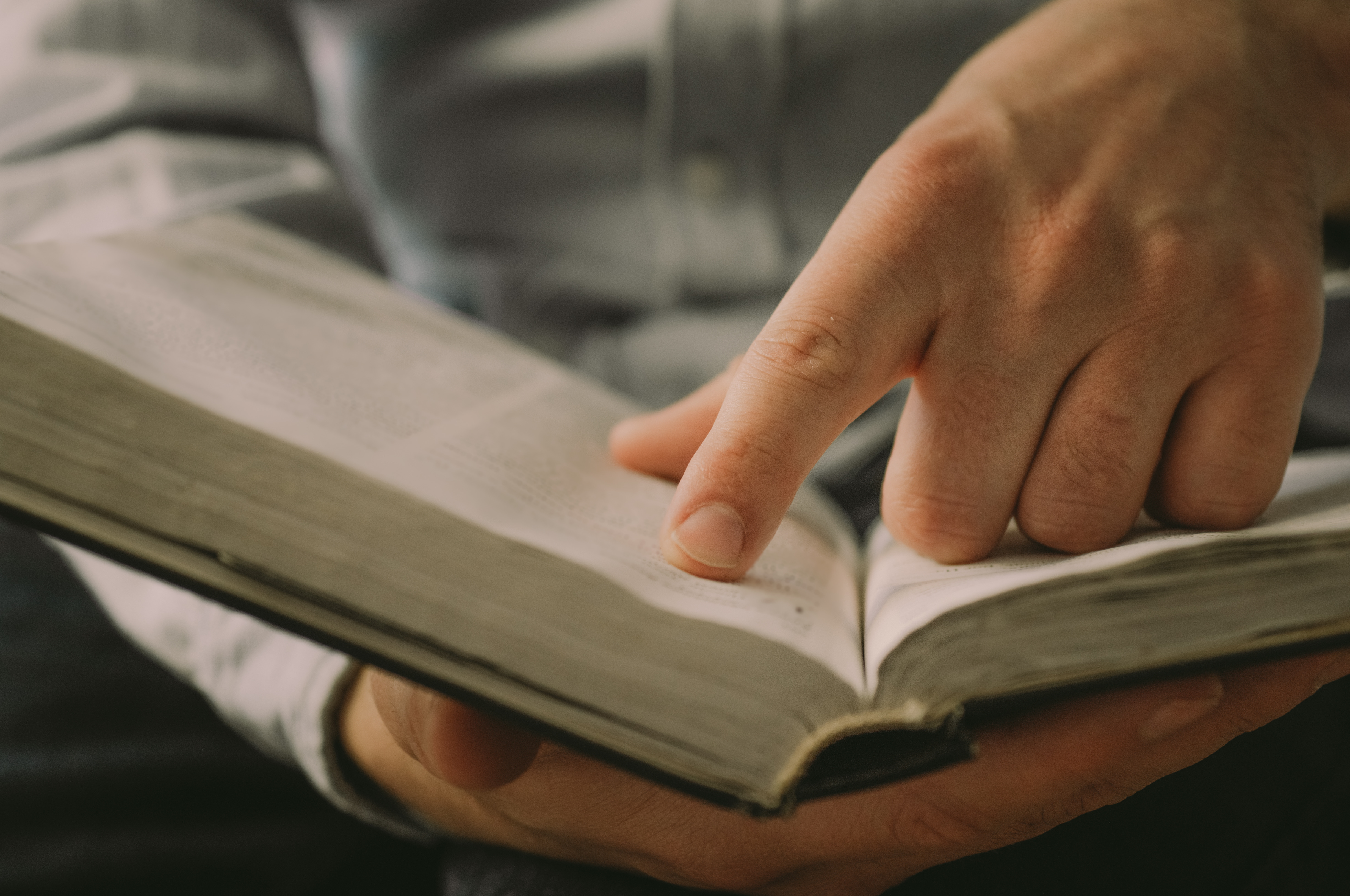 Can non-Catholics receive Holy Communion at Mass?