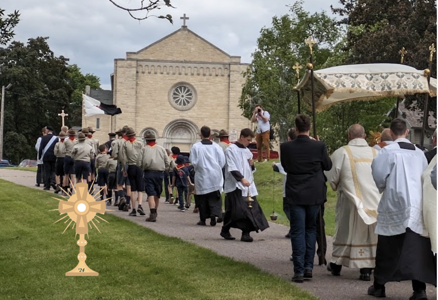 Photos: Eucharistic Pilgrimage goes through rural Wisconsin