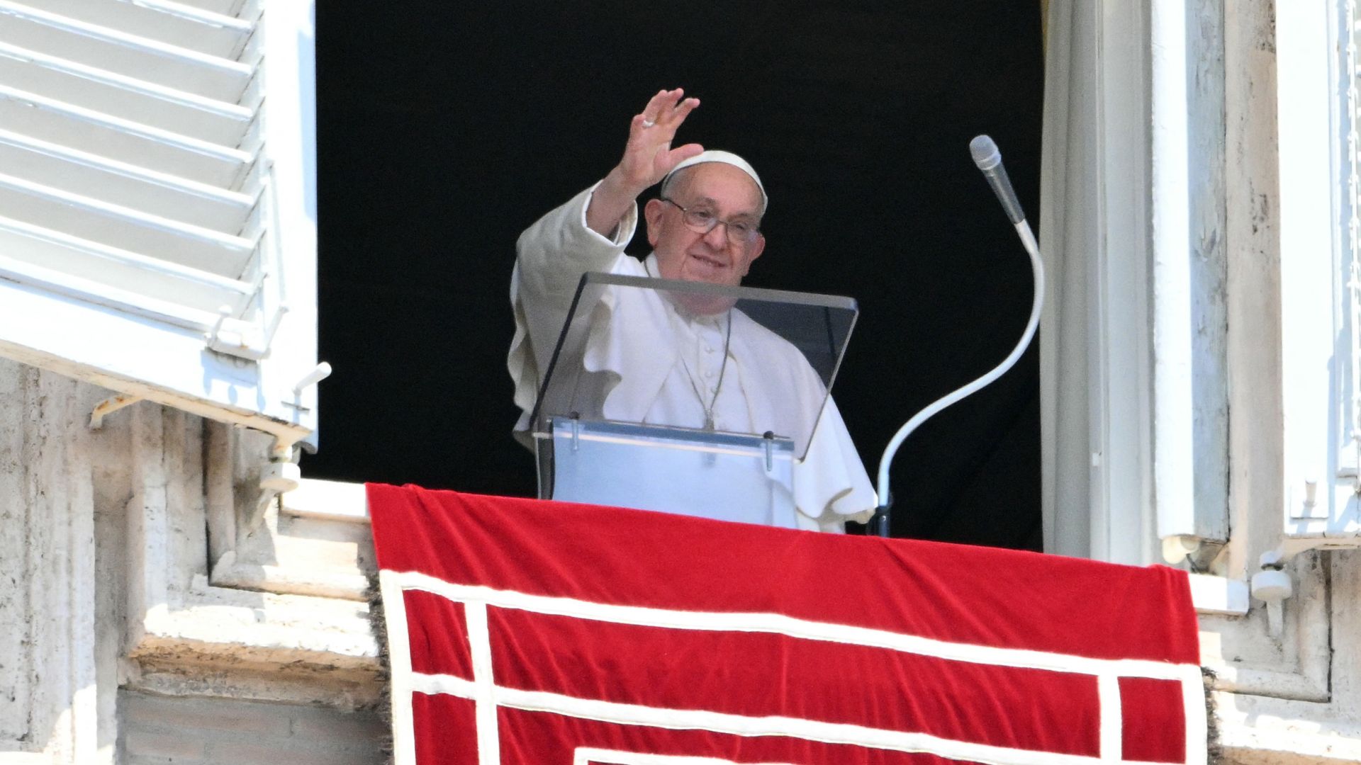 G20: Pope denounces society's “silent acceptance” of famine