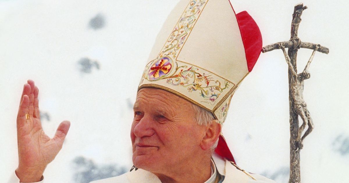 Why St. John Paul II chose not to wear the papal tiara