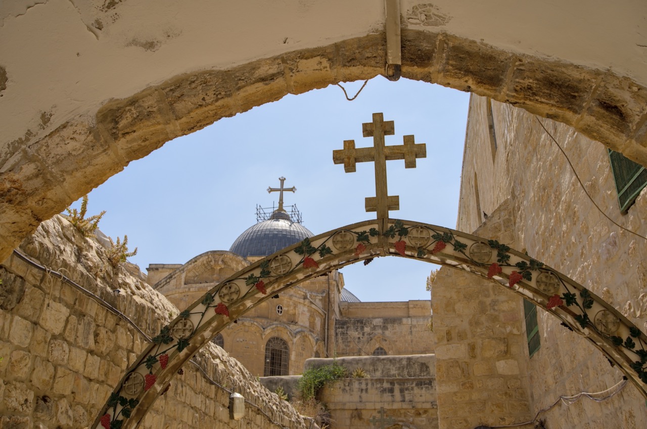 Catholic order clarifies meaning of Jerusalem Cross