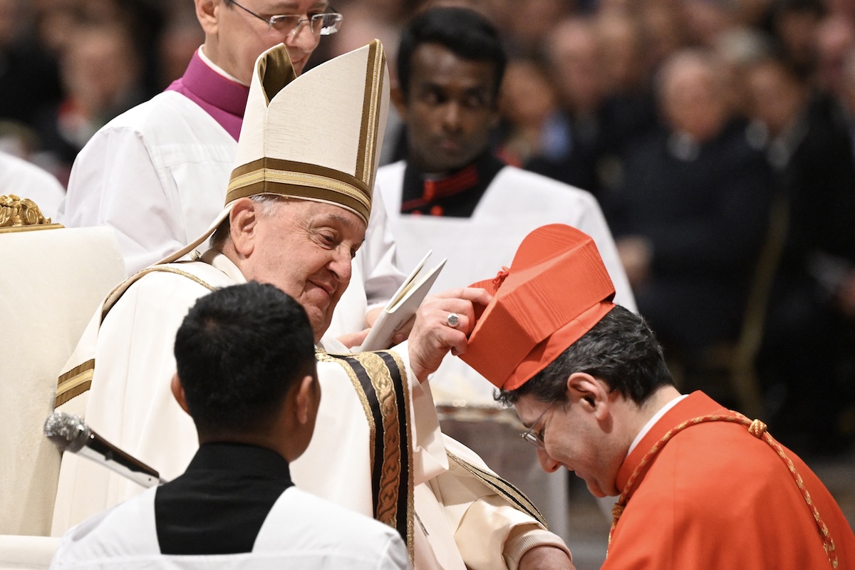 With new cardinals, Pope has bruise from fall
