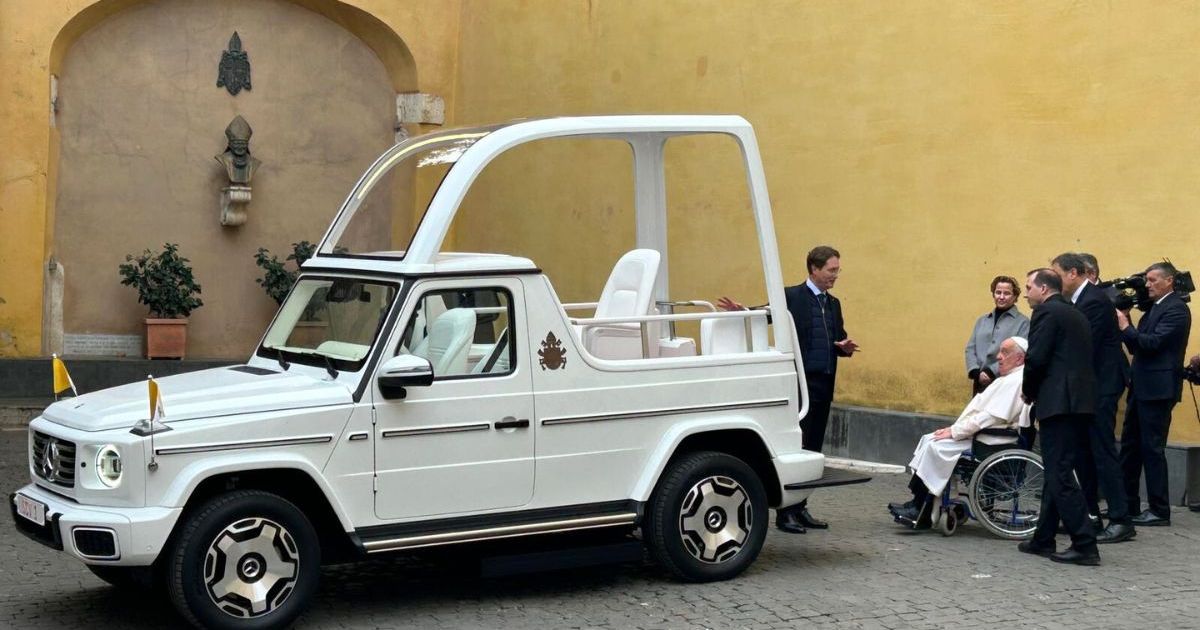 New popemobile for Pope Francis in the Year of Jubilee