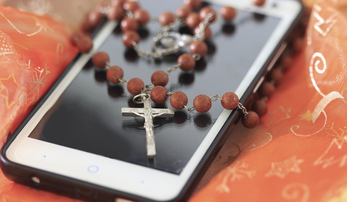 Hallow Catholic prayer app tops charts at #1