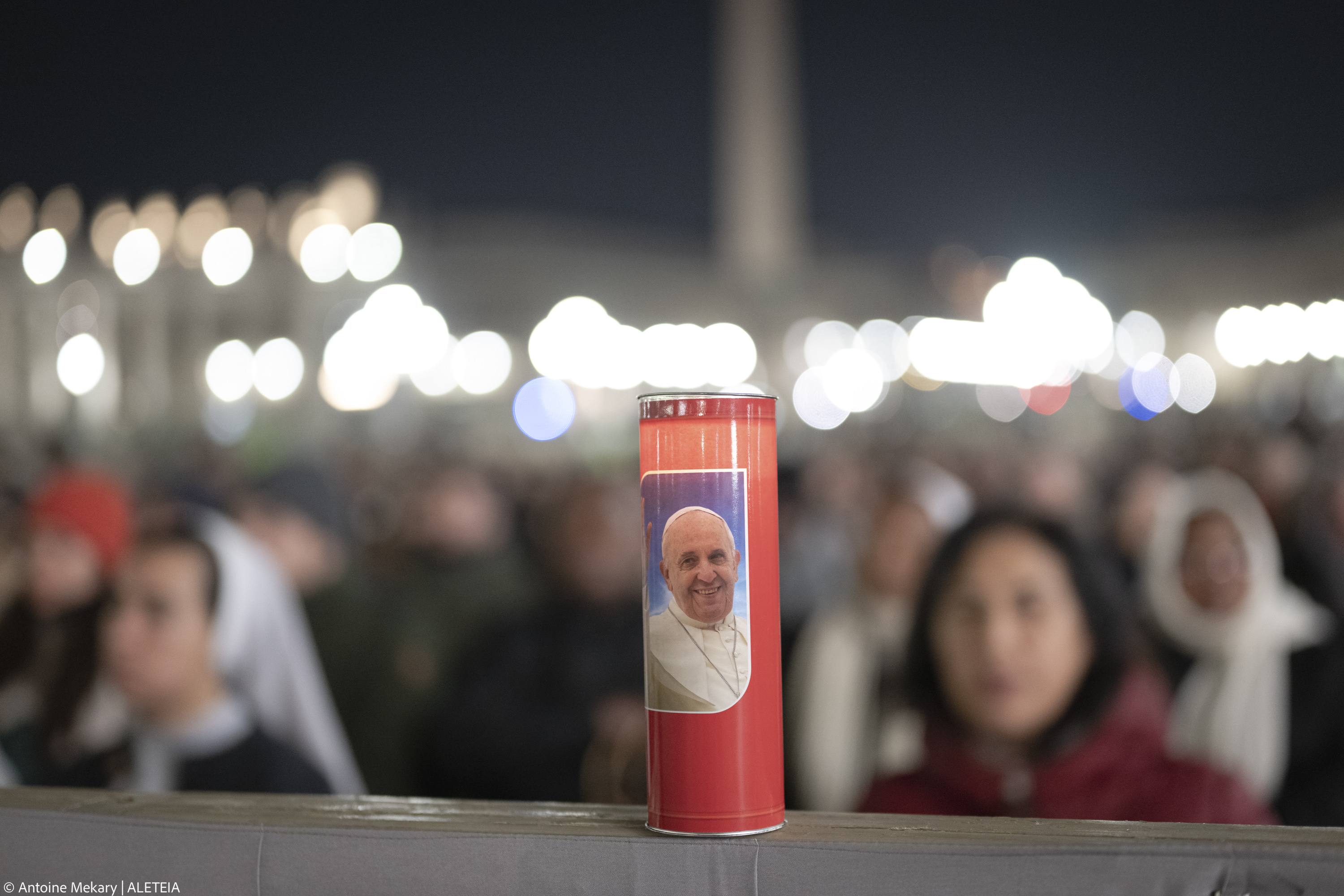 Pope Francis delights St. Peter's Square with voice message