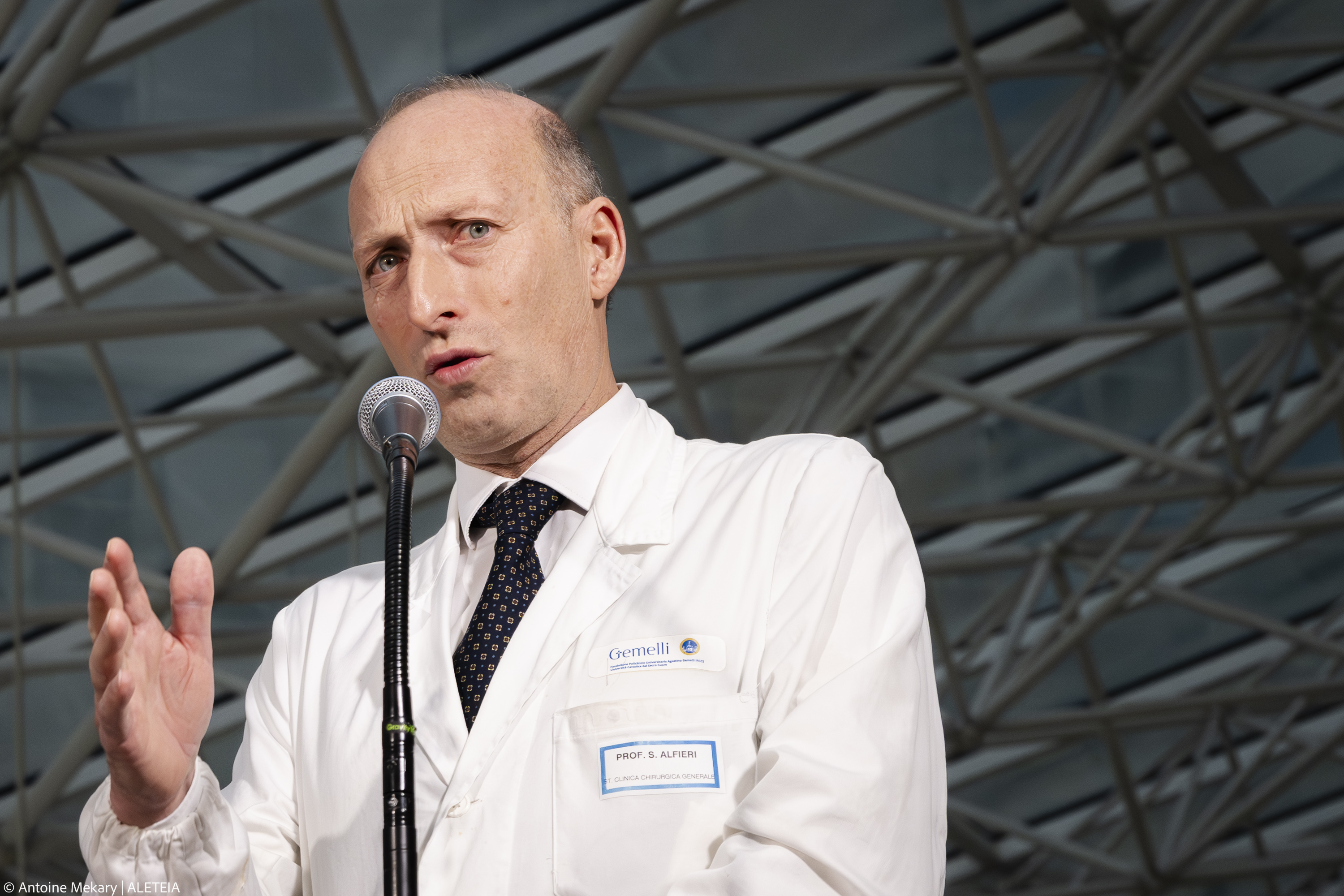 Pope “is doing very well,” says doctor Sergio Alfieri