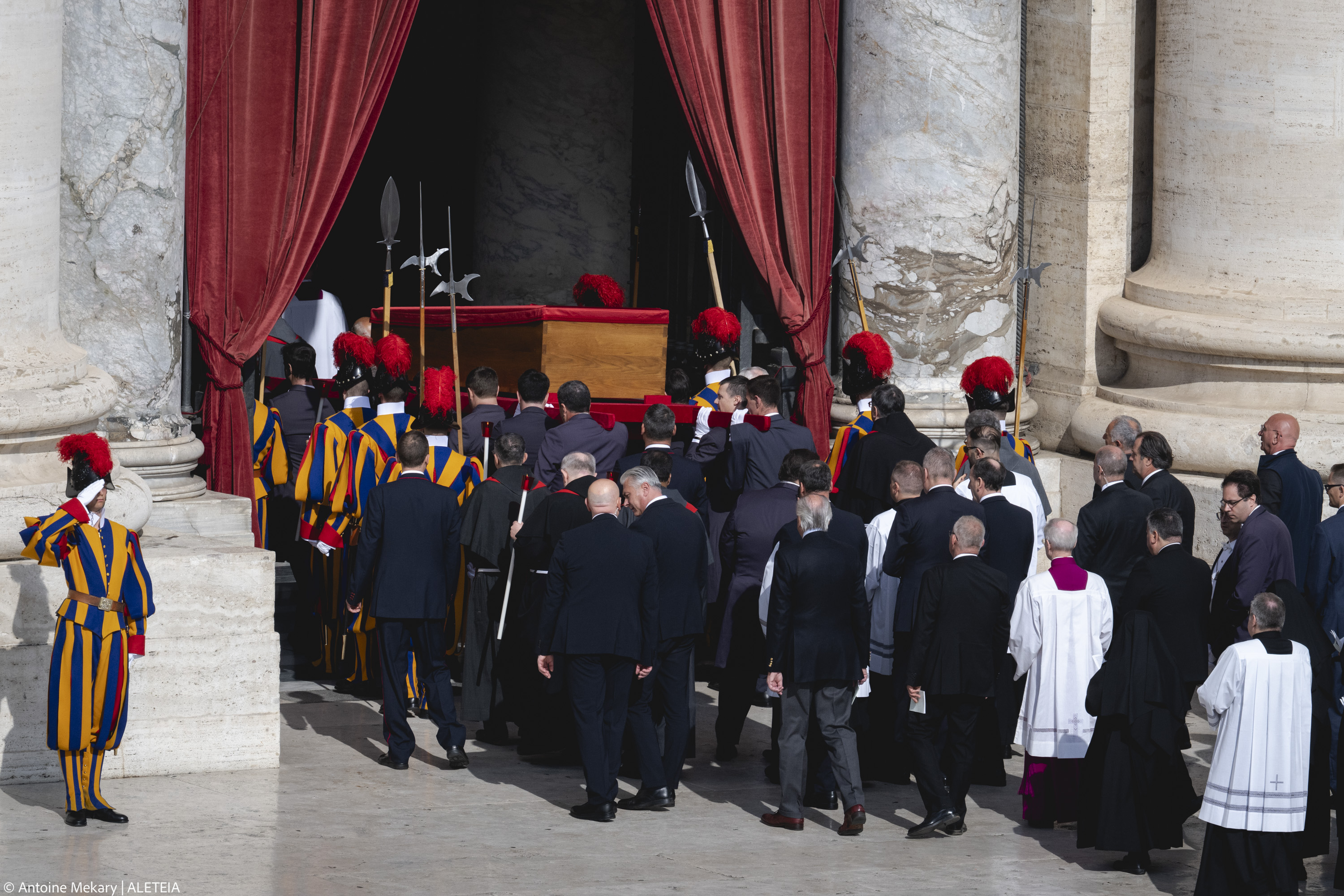 Pope Francis enters St. Peter's for the last time