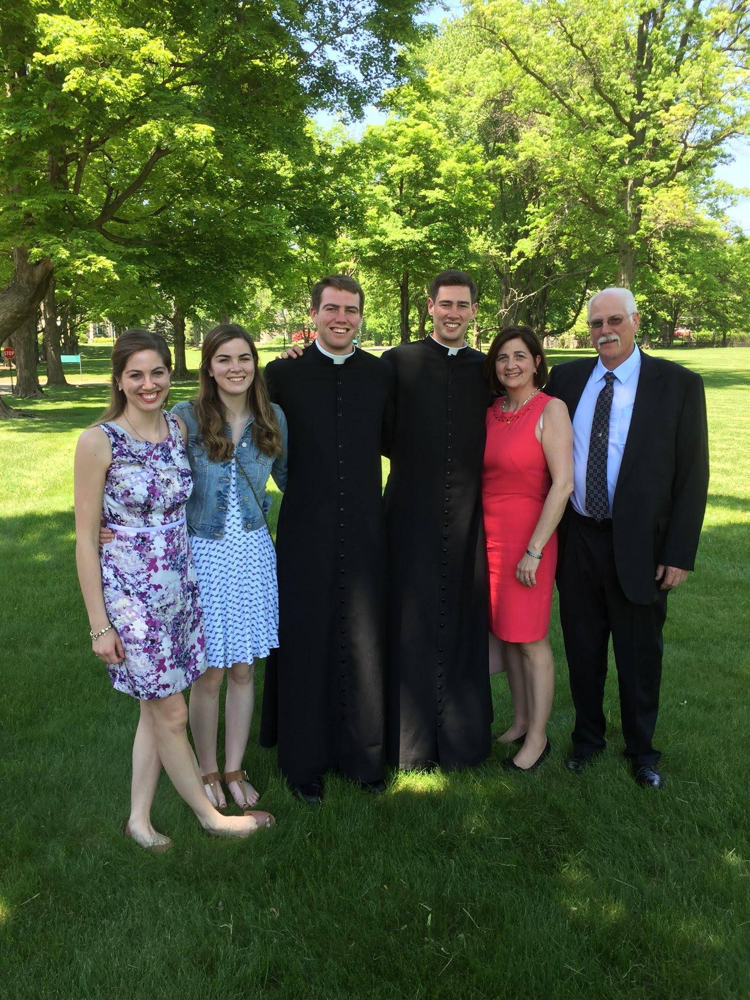 Brothers become fathers a week apart – with a twist