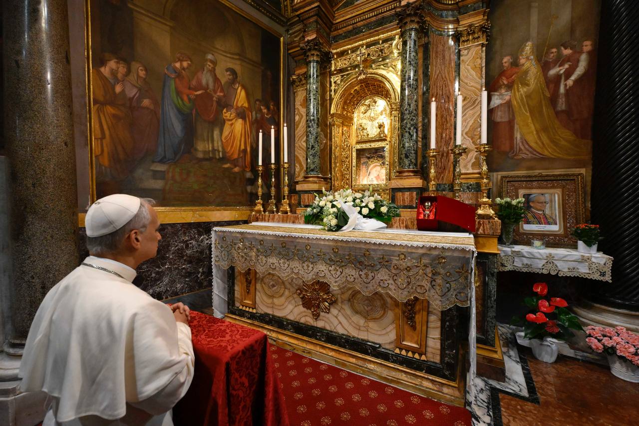 Pope goes to visit 2 Marian shrines and Francis' tomb