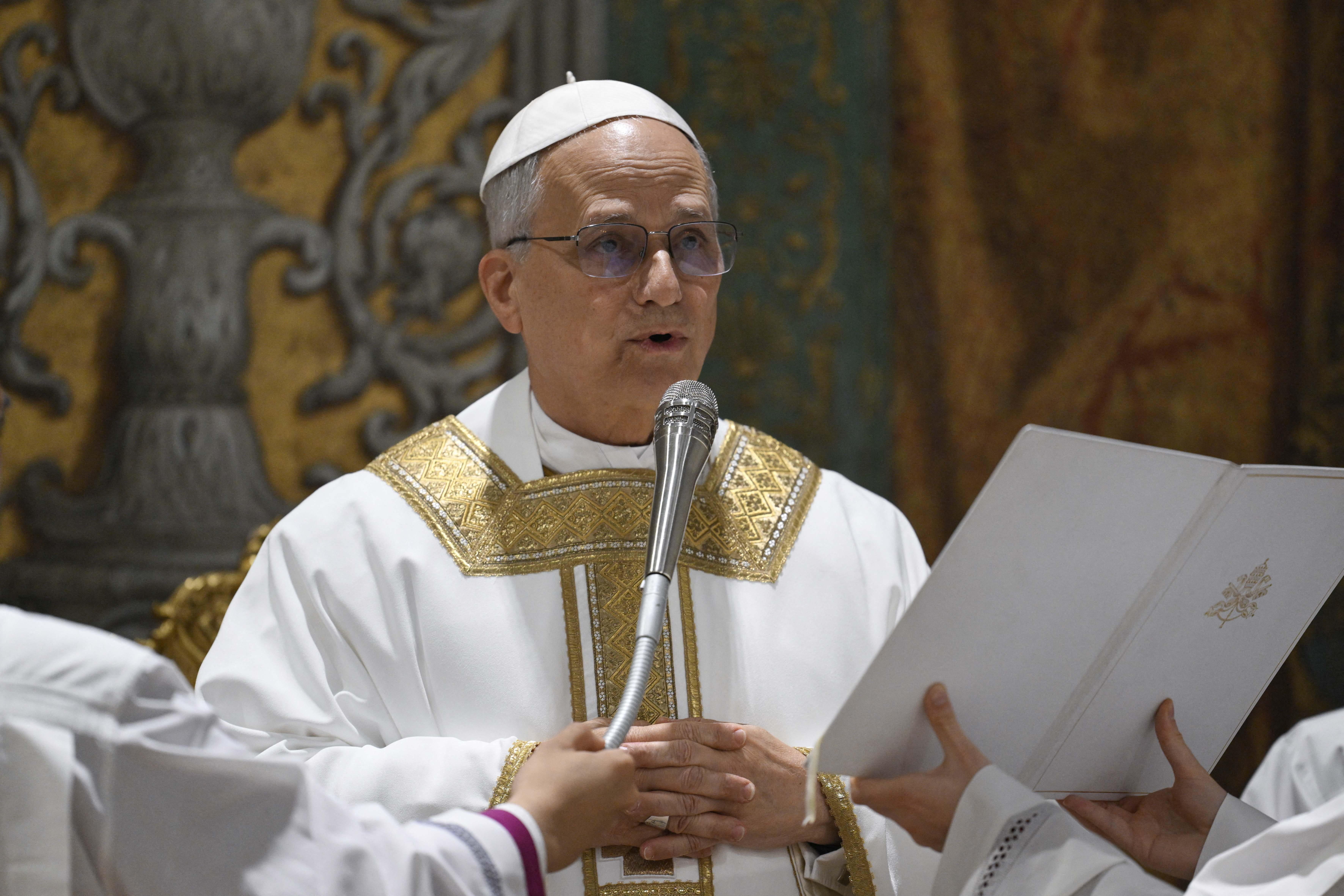 "Let's sing with the Pope" uses social media to teach chant