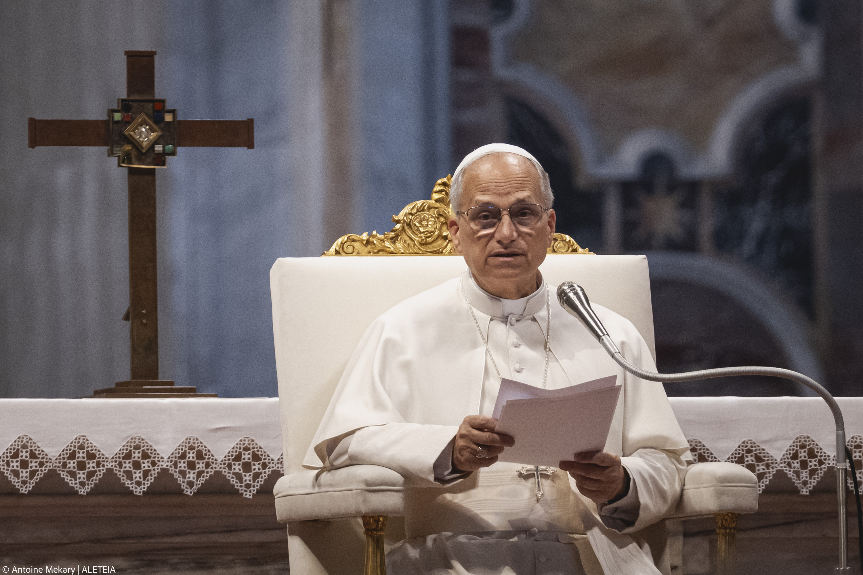 Pope calls Iran, Israel to "responsibility and reason"